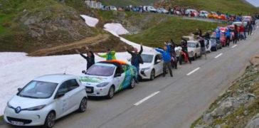 Un taxi solar recorre el mundo contra el calentamiento global ...