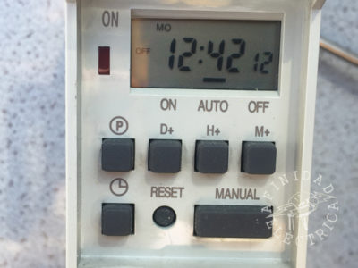 ¿Cómo se instala un reloj temporizador? – Afinidad Eléctrica
